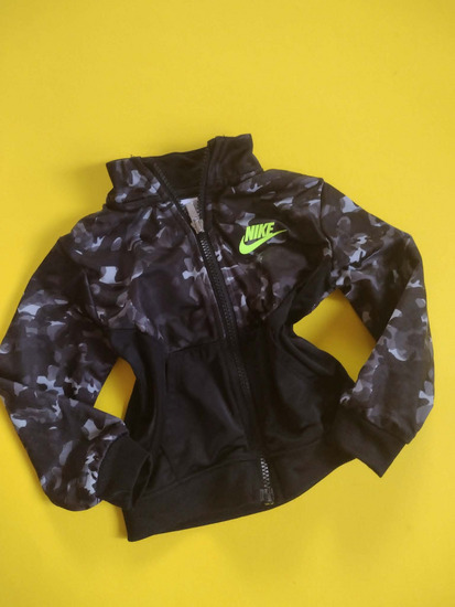 Nike duks 86-92
