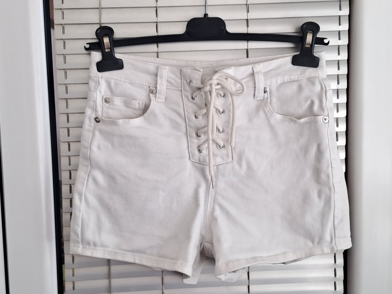 FB SISTER beli sorts na pertlanje vel XS S