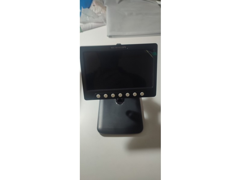 digitalni mikroskop sa ekranom 7 inc.x1200 uvelicavanje