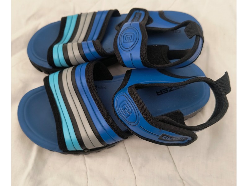 Gezer sandale 29