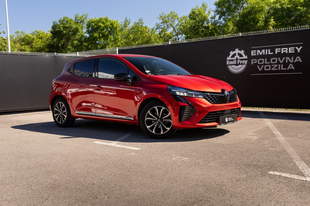 RENAULT CLIO