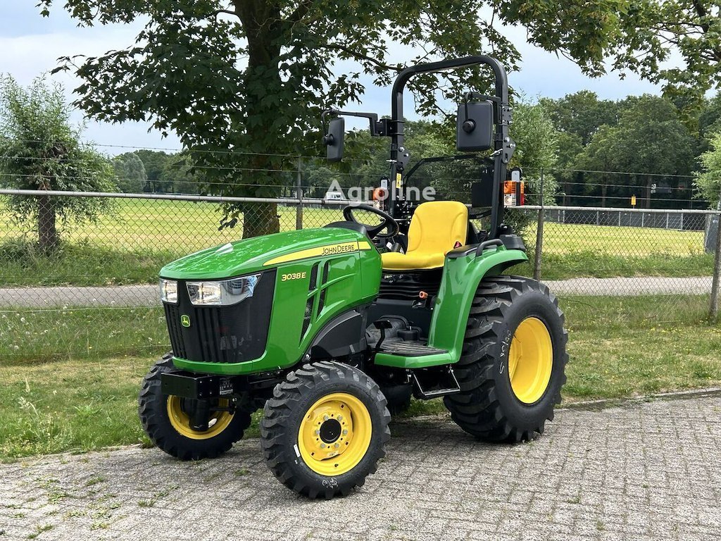 Novi John Deere 3038E mini traktor