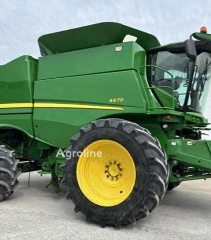 John Deere S670 kombajn za žito