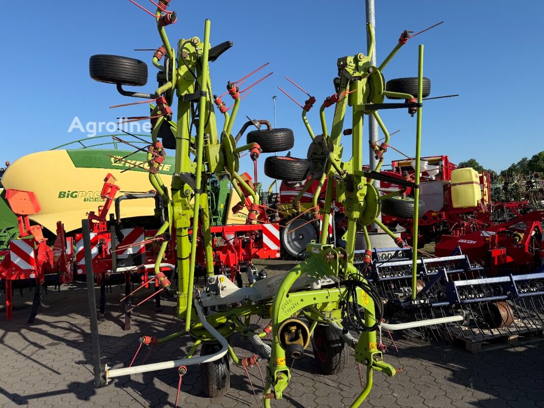Claas Volto 900 prevrtač sena