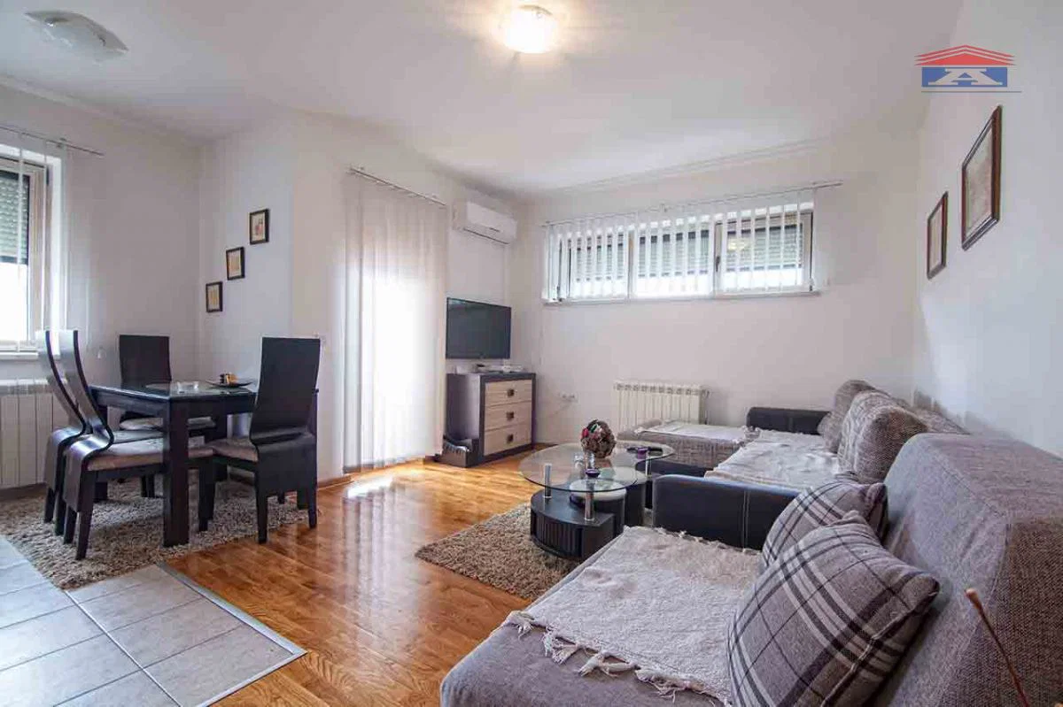 Jednoiposoban stan za izdavanje, Centar, Zlatibor, 41m², 350 €/mes