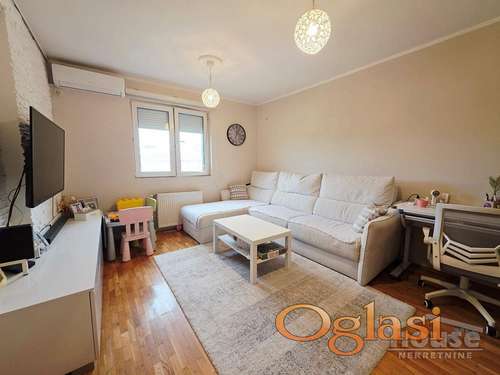STAN - NOVI SAD - BULEVAR - 38m2 - 130000 evra
