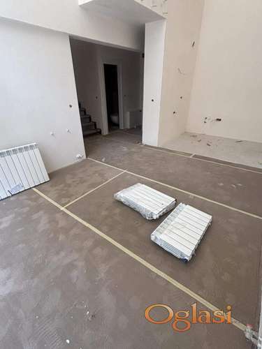 Prodaje se stan,Sunnyvile,duplex ID#1740