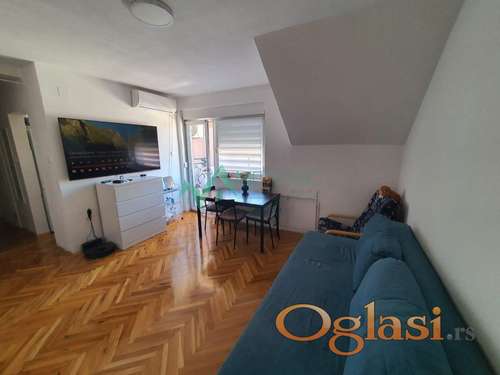 ODLIČAN DVOSOBAN STAN – 44m² – IZMEĐU BULEVARA EVROPE I PATRIJARHA PAVLA šifra nekretnine: 1004409)