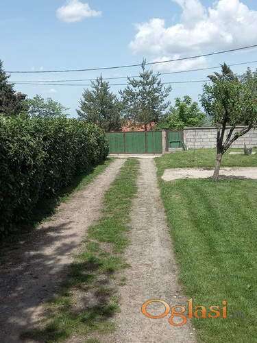 Avala, blizu megamarketa Koka Mar, 200 m2