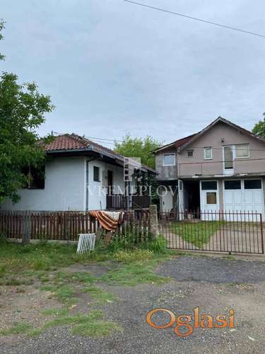 Dve kuće na placu Borča ID#2473