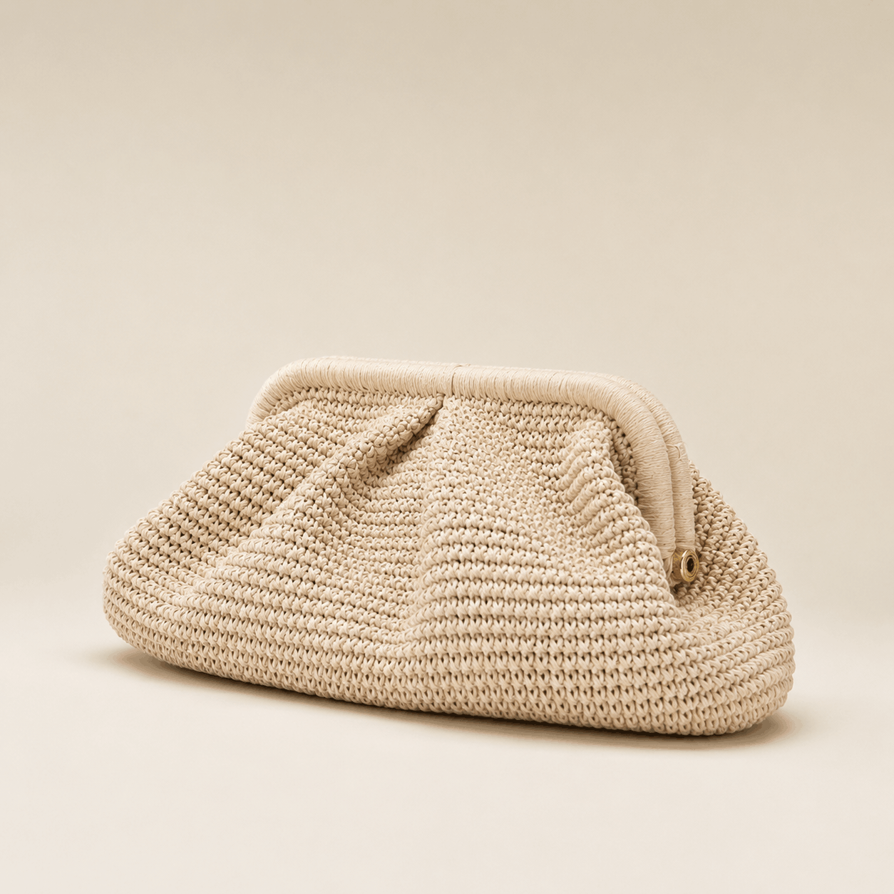 Ženska clutch torba od rafije - off white