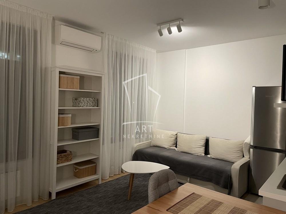 Bulevar Vojvode Bojovića, Dvosoban stan za izdavanje, 38m2, 850€