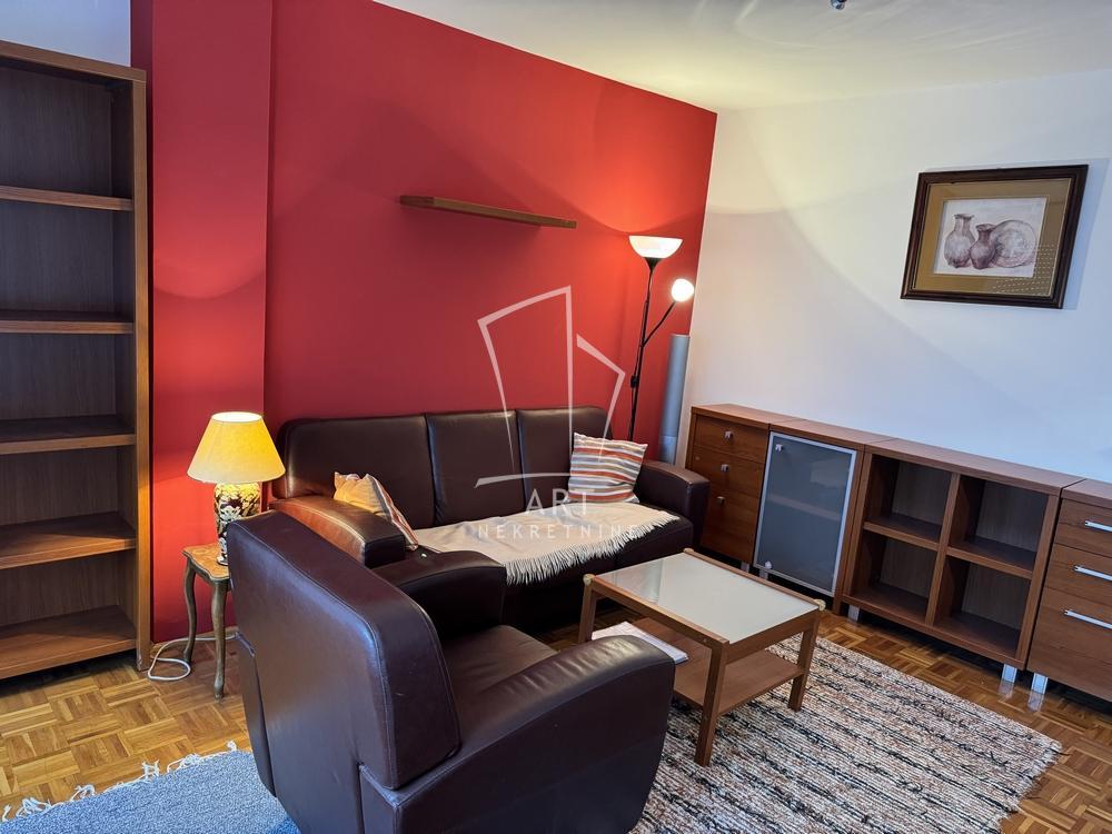 Jurija Gagarina, Dvosoban stan za izdavanje, 55m2, 450€