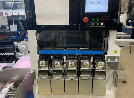 FUJI Pick and Place машине 2018 Fuji sFAB-D Višenamenska automatizovana mašina za izradu (Postavljač neobičnih oblika)