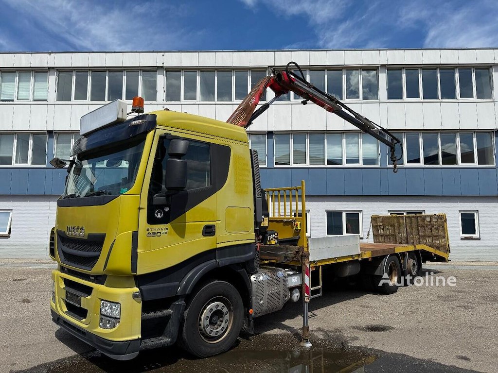IVECO Stralis 420 6X2 EURO 6 + FASSI F80A.0.23 + HYDRAULIC RAMP + WINC autotransporter