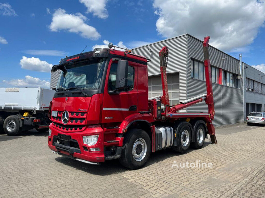 Mercedes-Benz Arocs 2536 L kamion autopodizač kontejnera