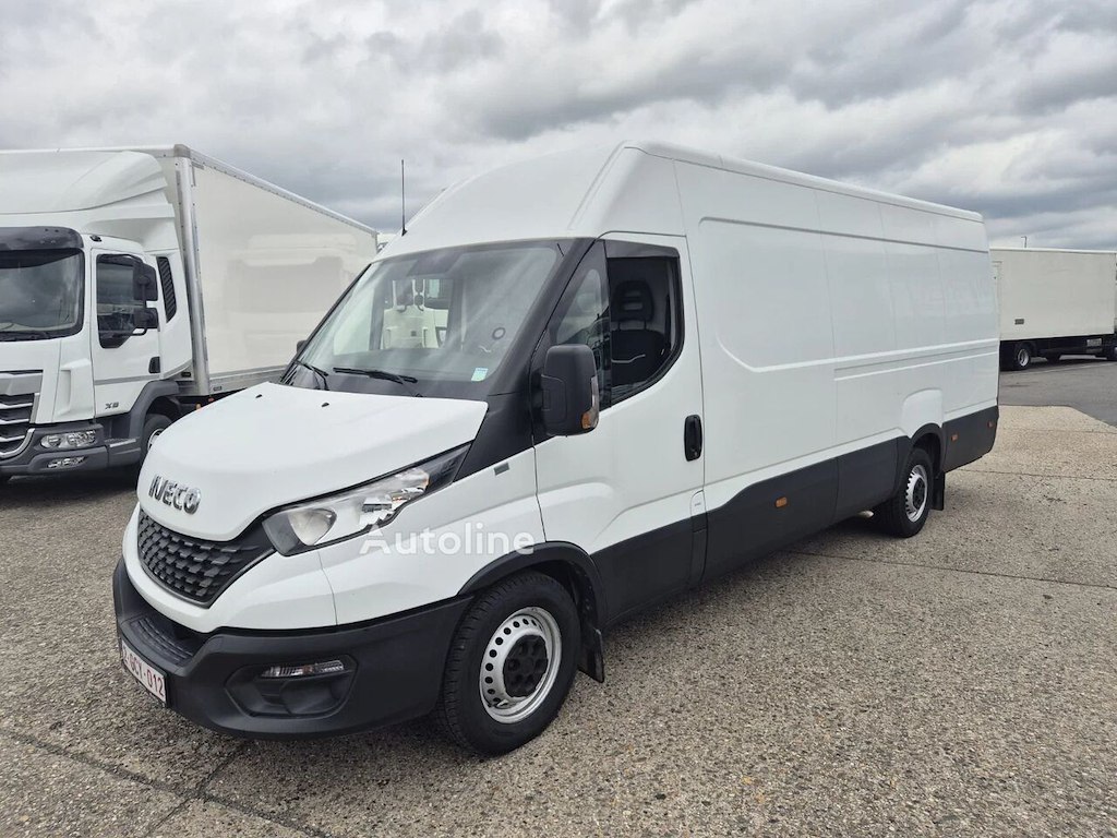 IVECO Daily 35 S 16 minibus furgon