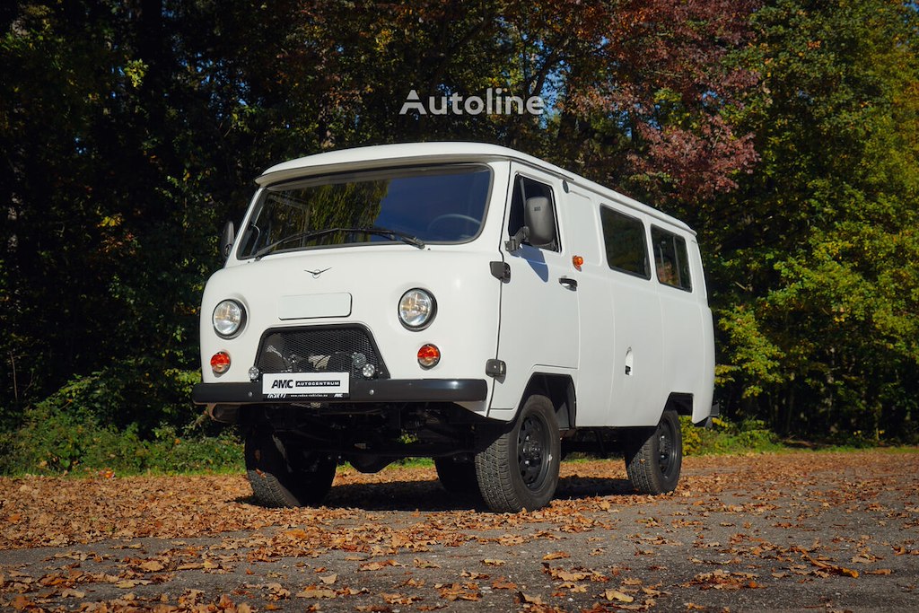 Novi UAZ 2206 buchanka kombi minibus