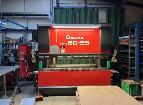 Обрадни стroj AMADA HFT 80-25