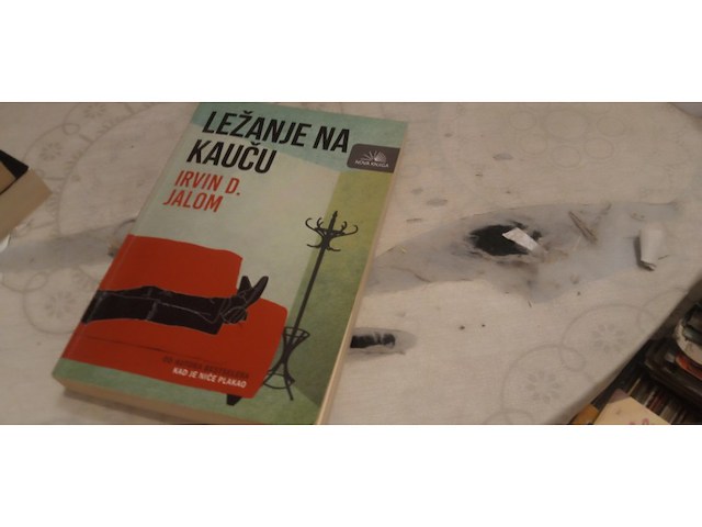 Irvin D. Jalom - LEŽANJE NA KAUČU