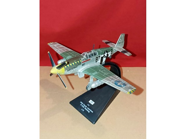 Mustang P 51 Amercom model