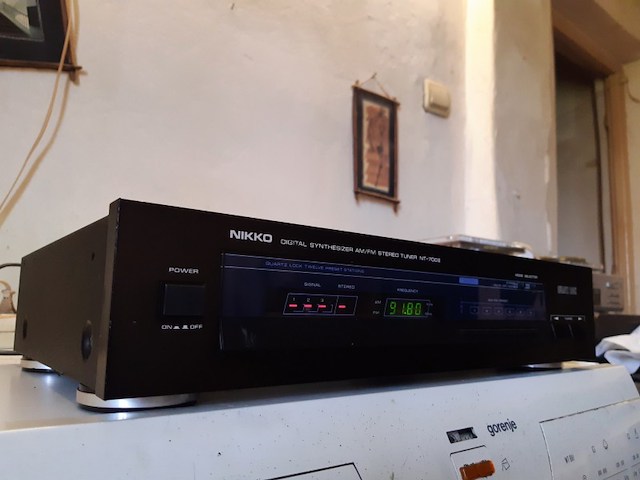 NIKKO Vintage Stereo Tuner-NT 700II