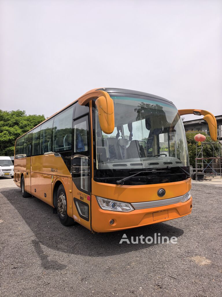 Yutong ZK6115 prigradski autobus