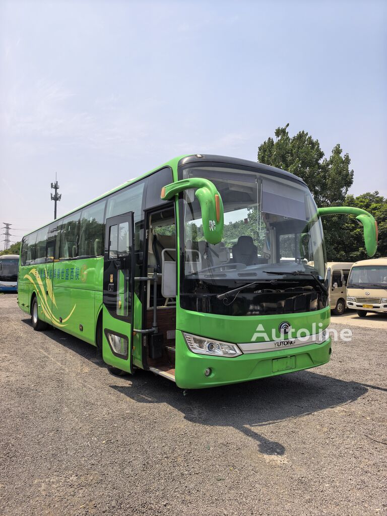 Yutong ZK6125 prigradski autobus