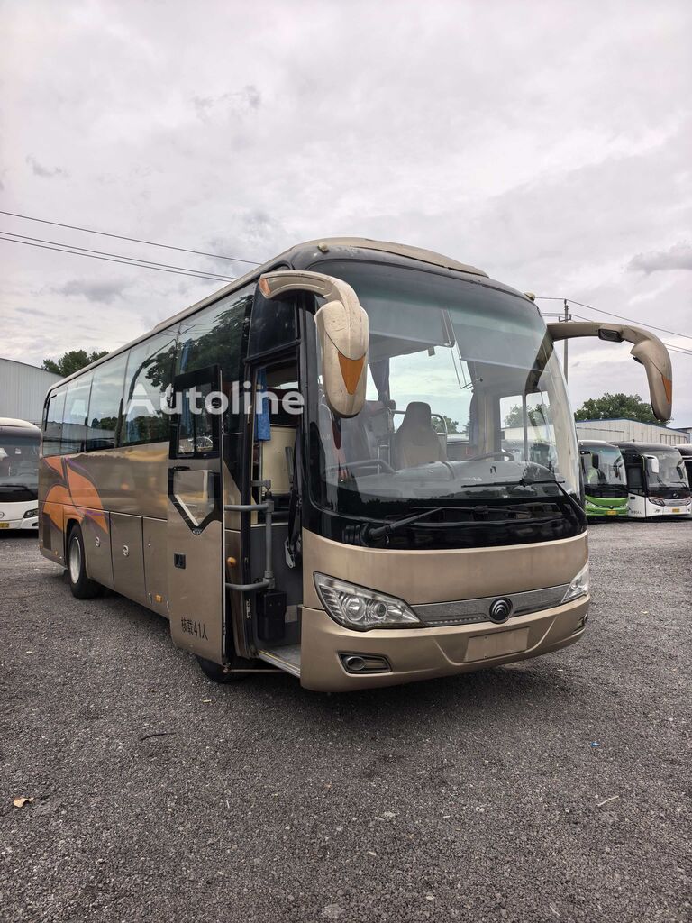 Yutong ZK6906 turistički autobus
