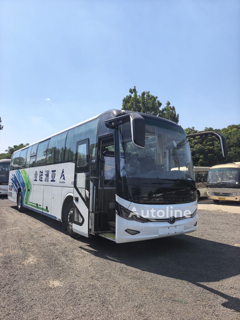 Yutong ZK 6127 turistički autobus