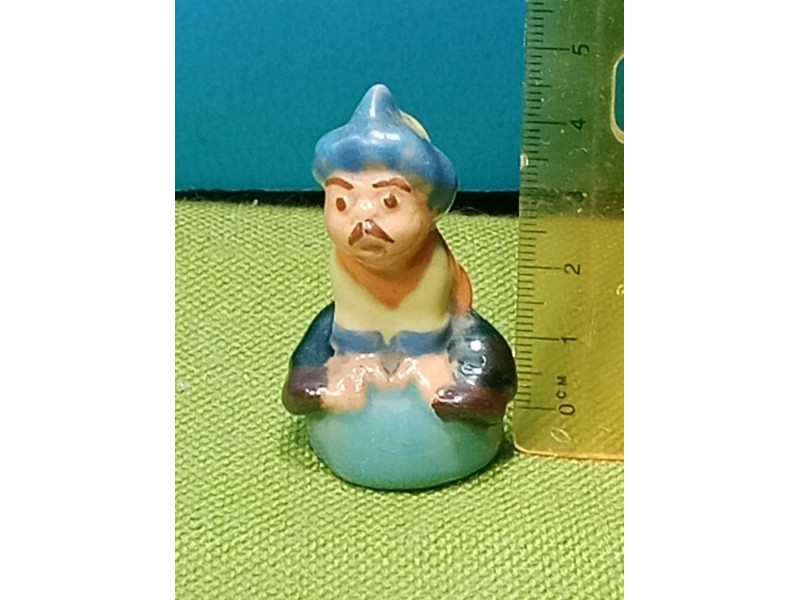 porcelanska figurica TURČIN NA TOPOVSKOM ĐULETU