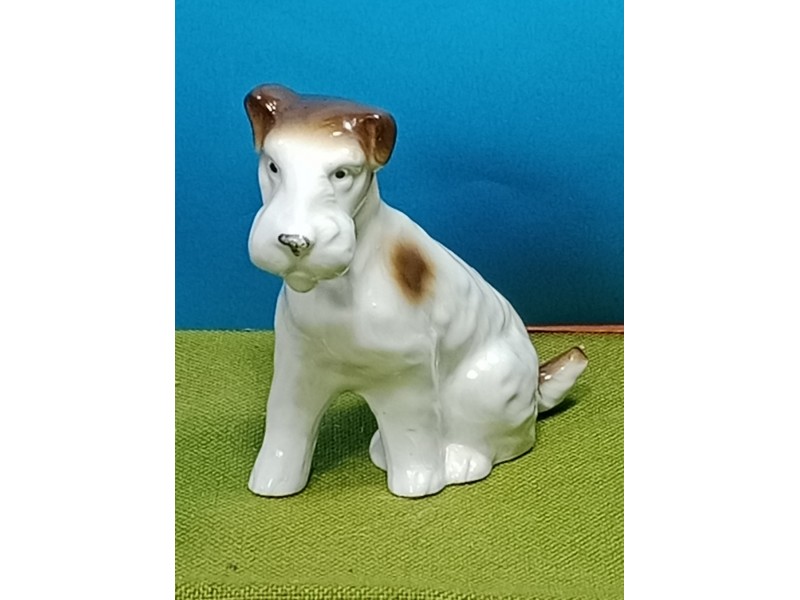 porcelanska figurica PAS JAZAVIČAR ? PTIČAR ?