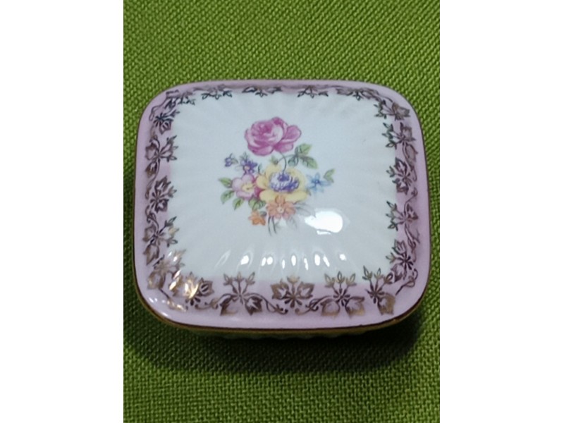 Porcelanska kutija za sitnice GDR Nemačka