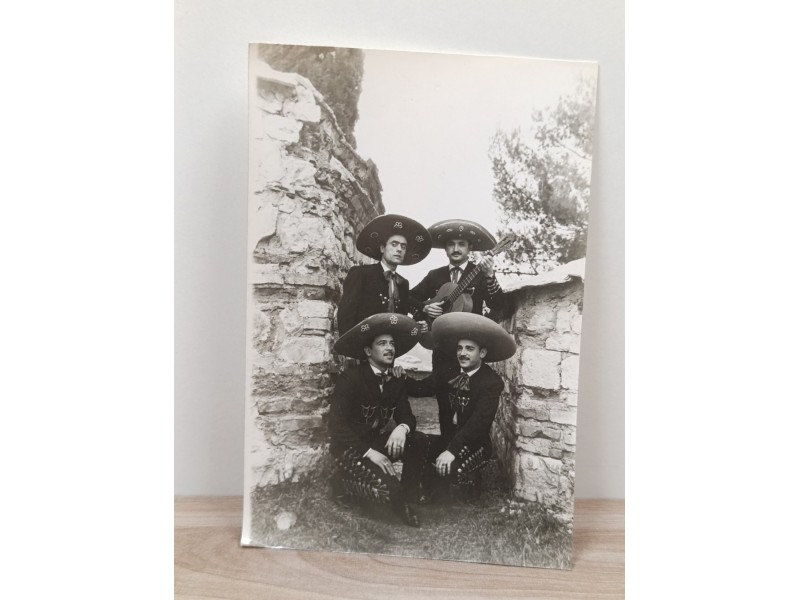 Vintage fotografija – Jugoslovenski marijači ansambl