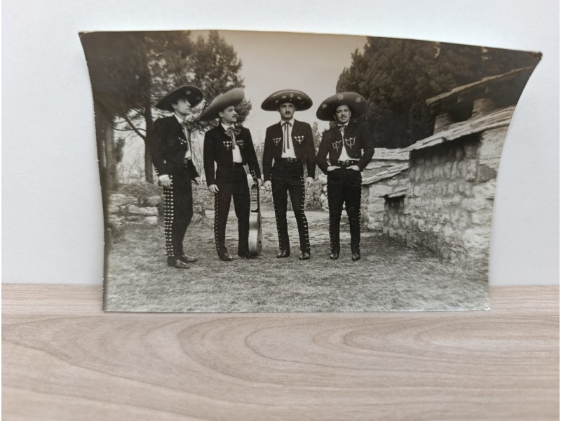Vintage fotografija – Jugoslovenski marijači ansambl