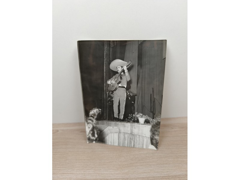 Vintage fotografija – Jugoslovenski marijači ansambl