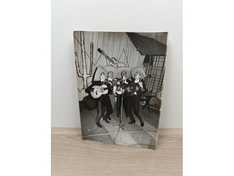 Vintage fotografija – Jugoslovenski marijači ansambl