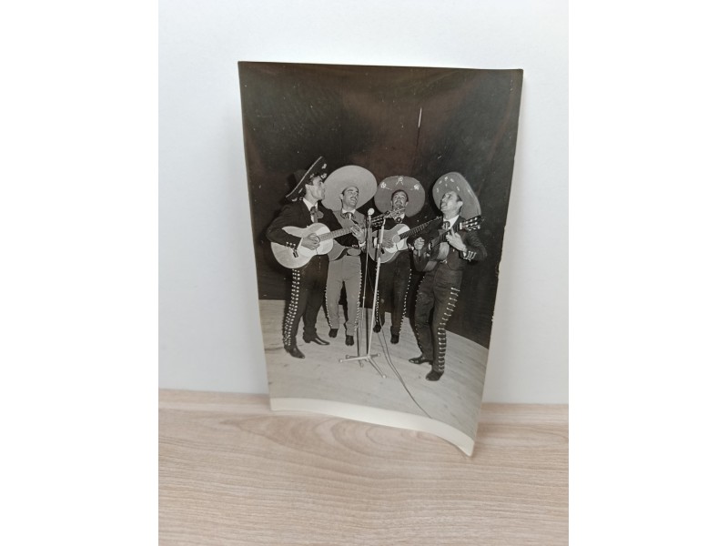 Vintage fotografija – Jugoslovenski marijači ansambl