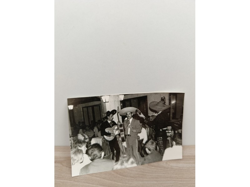 Vintage fotografija – Jugoslovenski marijači ansambl