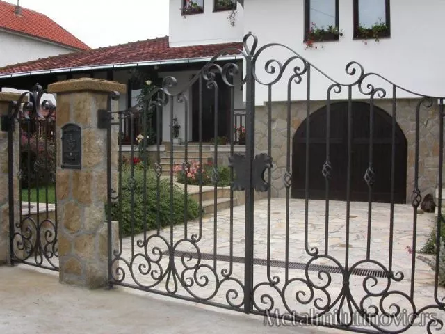 KOVANE KAPIJE - MODEL 26