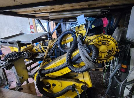 Industrial Robot Fanuc S-430i W