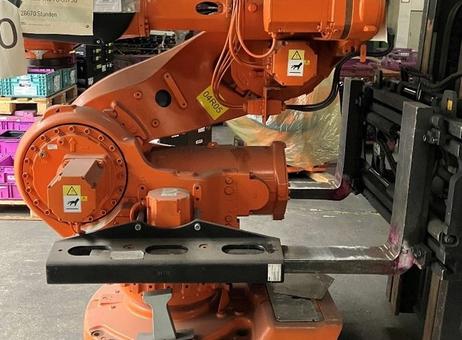 Industrial Robot ABB Robotics IRB 7600-500/2.55 M2004