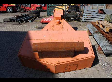 Mašina za rukovanje materijalom Seacom SH36