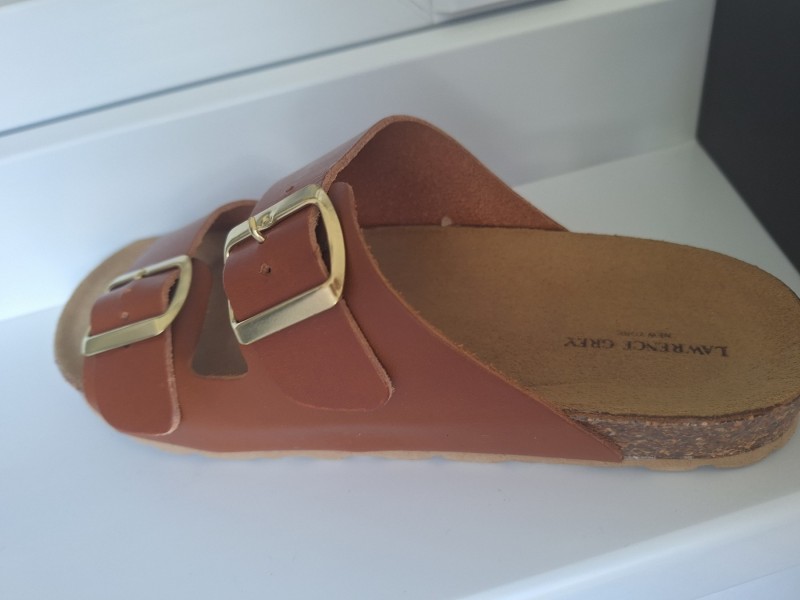 NOVE KOŽNE PAPUČE LAWRENCE GREY 39-40