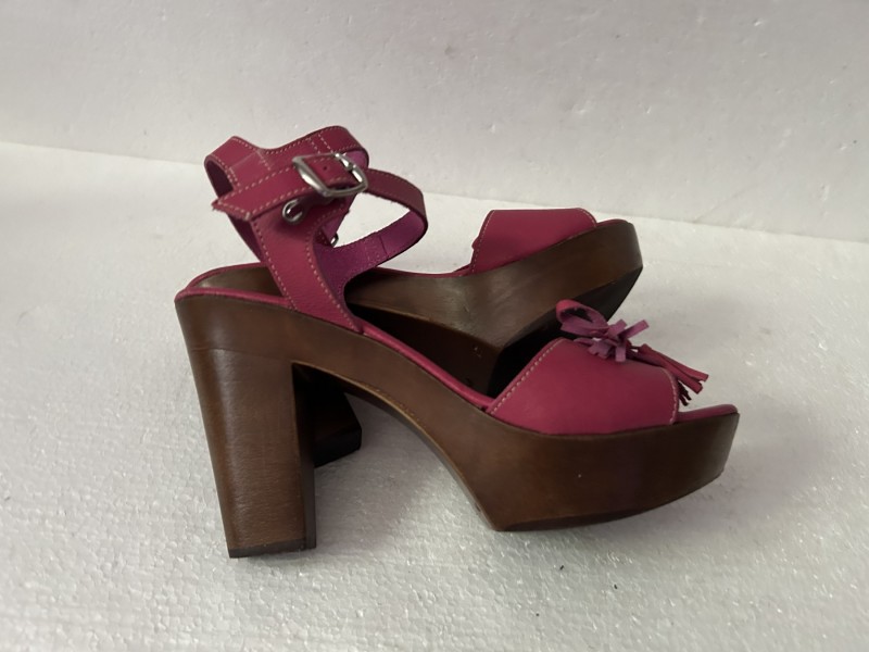 BENETTON sandale