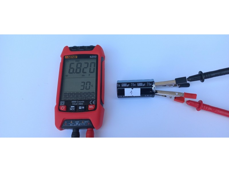 TEST! Elektrolitski kondenzator 6800uF 71V (1)