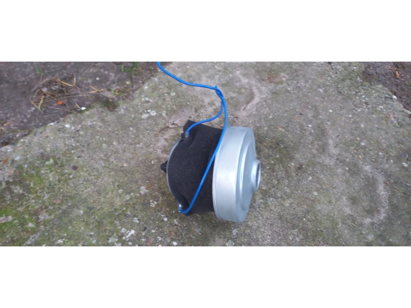 Usisivač elektromotor 3