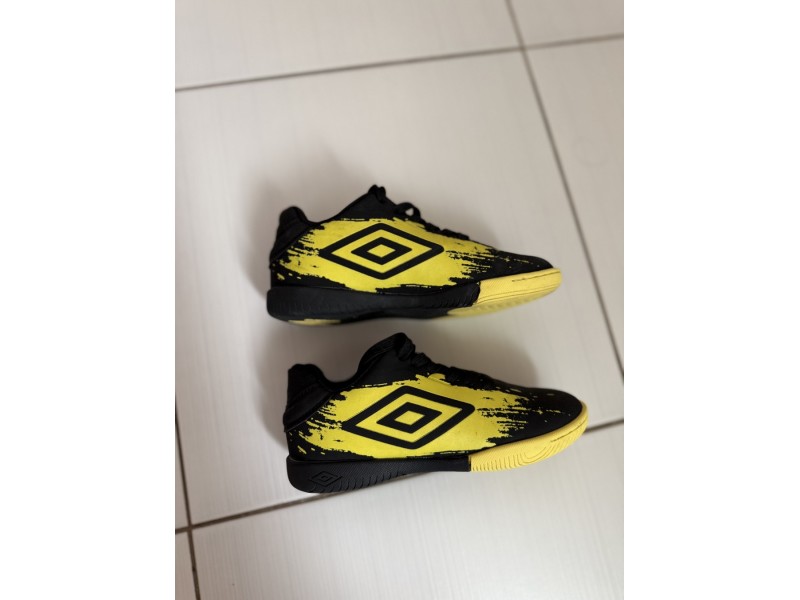 Umbro patike za fudbal