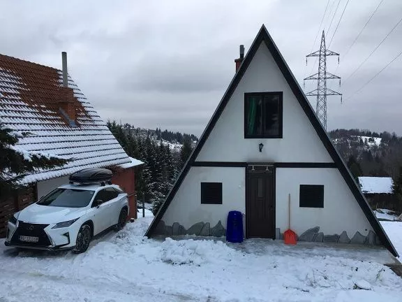 VIKEND KUCA KOPAONIK,RENOVIRANA,NOV NAMESTAJ