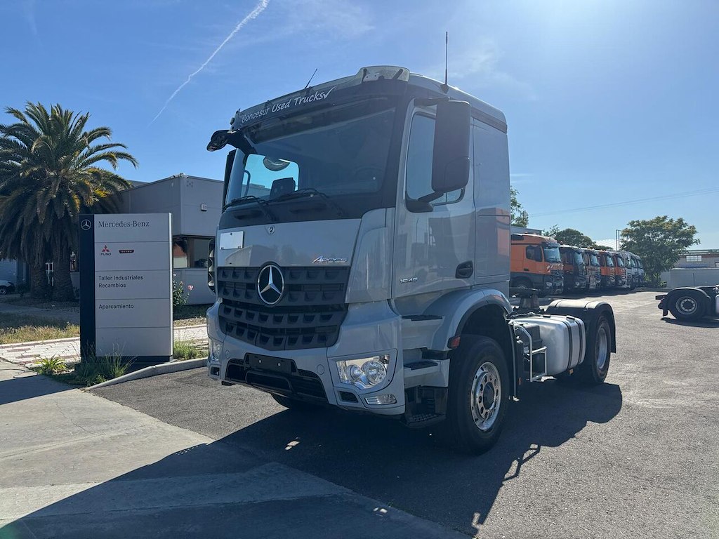 Mercedes-Benz Arocs tegljač